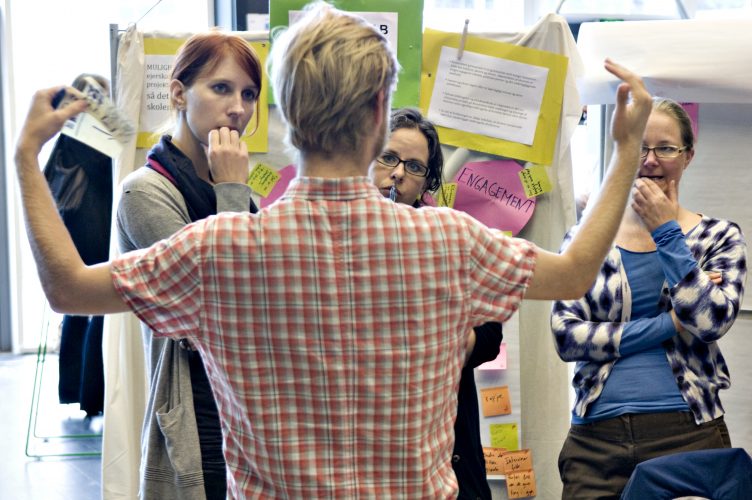 Tjek ind – Tjek ud – Værktøjskassen til innovation og entreprenørskab i ...